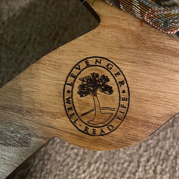 Levenger | Other | Vintage Mcm Levenger Wellread Life Wood Bookpattern ...